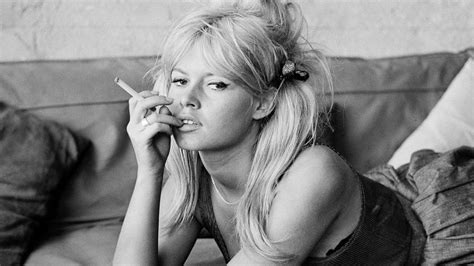 French Films Show Far Too Much Smoking Campaigners Say Bbc News