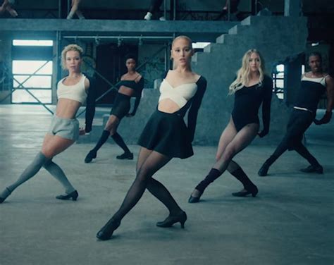 Ariana Grande Revived 2014 Hipstercore In Her Yes And Music Video