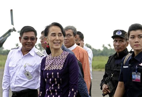 Rohingya Crisis Aung San Suu Kyi Visits Burmas Border To Observe