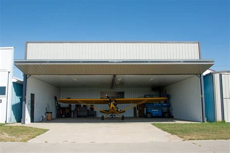 Diamond Bi Fold Hangar Doors Great Lakes Door Systems