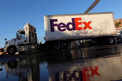 Fedex Monta Plano De Corte De Custos Após Queda No Lucro