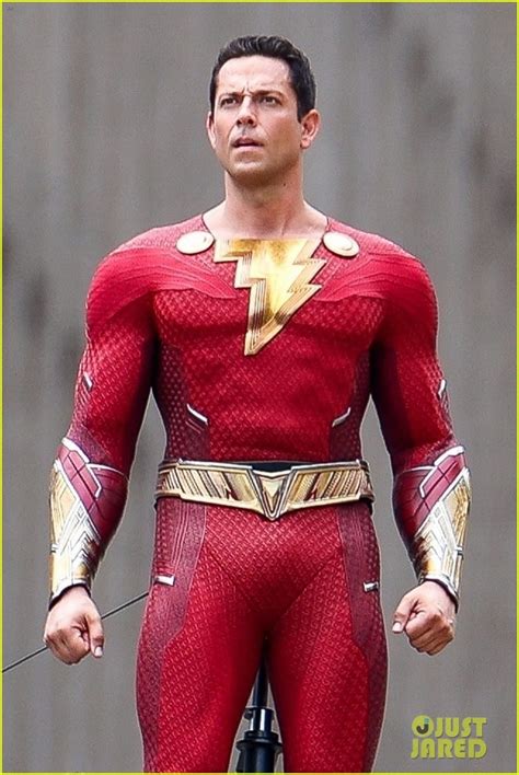Shazam Fury Of The Gods Le Prime Foto Di Zachary Levi Col Costume