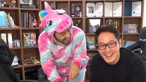 경고 유니유니 빨간 약 쭈펄 유니콘 아님 치지직 에펨코리아