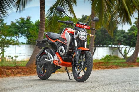 Oben Rorr First Ride Review Price In India Range Features Introduction Autocar India