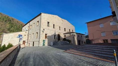 Castello Di Genga Genga Provincia Di Ancona Viaggioinfinito