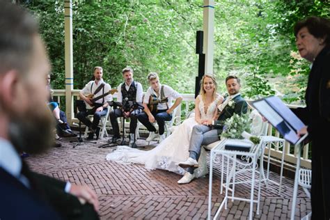 Trouwen Brood Op De Plank