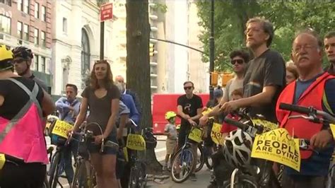 Cyclists Hold Memorial Ride After Tourists Death