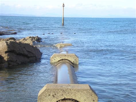 Sewage Pipe Outlet Marker © Sandy Gemmill Cc By Sa 2 0 Geograph Britain And Ireland