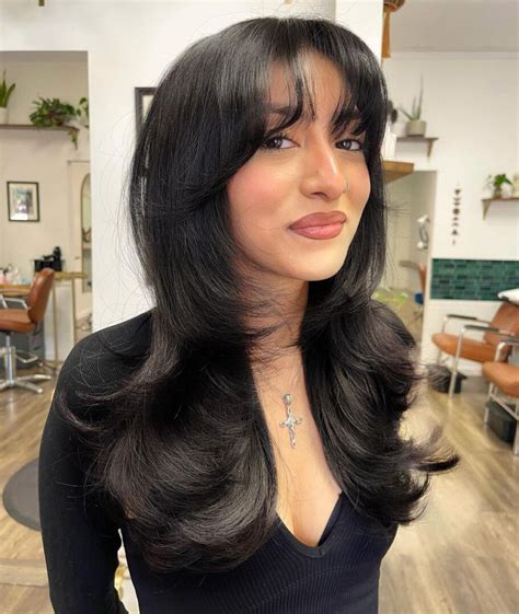Viral Butterfly Haircut Is The Secret To Thicker Looking Locks