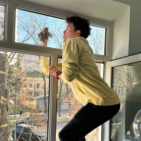 Hey Chicky Haha 🤣