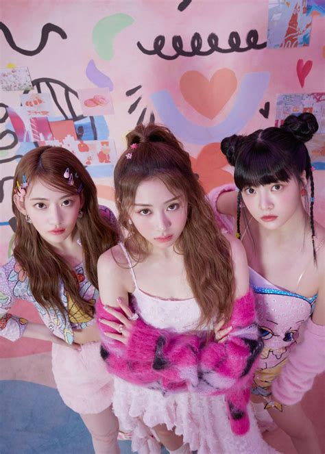 221206 Le Sserafim Jp Update Yunjin R Huhyunjin