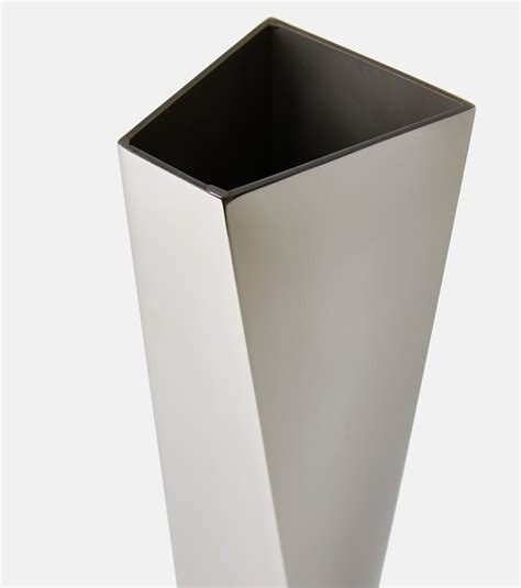 Zaha Hadid Crevasse Vase At Clinton Richardson Blog