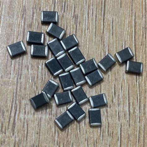 China Vdr Voltage Dependent Resistor Smd Metal Oxide Varistor Surge Protection 4532 China