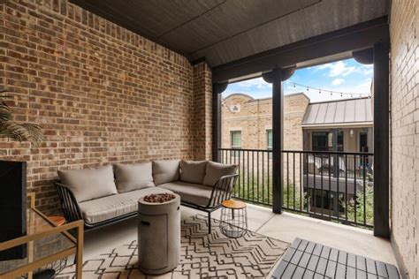 A Fort Worth Condo Thats Close To Nightlife And Trinity Park