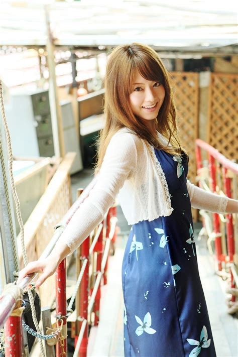Akiho Yoshizawa Pictures