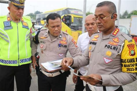 Kecelakaan Di Gt Halim Sopir Truk Tidak Punya Sim