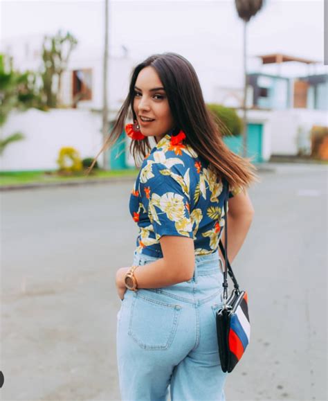 Valeria Florez Foros Per