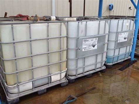 Approx 25 250 Gallon Poly Fluid Containers W Contents Rosen Systems