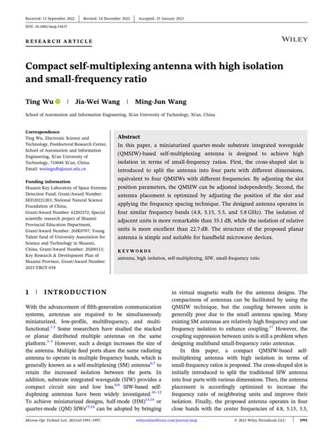Compact Self‐multiplexing Antenna With High Isolation And Small‐frequency Ratio