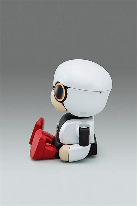 Toyotas Kirobo Mini Is A Cute Robot That Should Keep You Company Autoevolution Toyotas Kirobo Mini Is A Cute Robot That Should Keep You Company Autoevolution