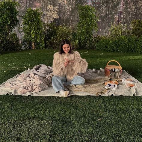 Benny Blanco Proposed To Selena Gomez Over Taco Bell Meal Insider