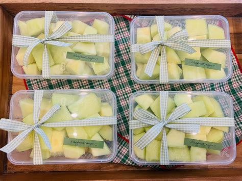 나주 나스푸르트파파야멜론커피백향과 📍 𝖮𝖯𝖤𝖭 📍 매일 라인업이 달라질 수 있습니다 🅜🅔🅝🅤 🍈달달 멜론도시락 ️ 🍉달달 수박도시락 ️ 🩷쫀득쿠키 딸기