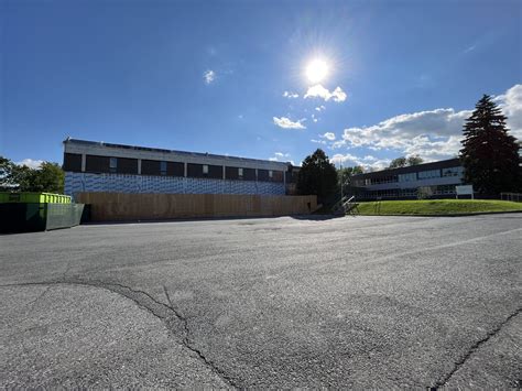 Investissements Pour Des écoles De Sainte Julie Et Saint Basile Les