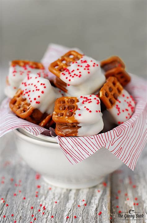 Candy Bar Pretzel Bites