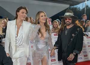 Elizabeth Hurley Und Billy Ray Cyrus Sie Ist Sein Größter Silberschatz