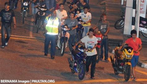 Police To Discuss Legalised Mat Rempit Street Racing Idea With Govt