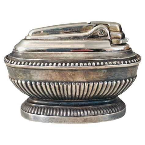Queen Anne Silver Metal Table Lighter Ronson England 1950s Vintage