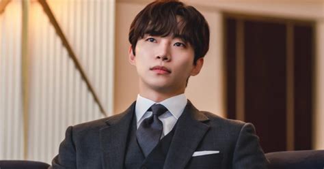 2pms Lee Junho Kissed By Fan At Sao Paulo Fan Con Consent Debate