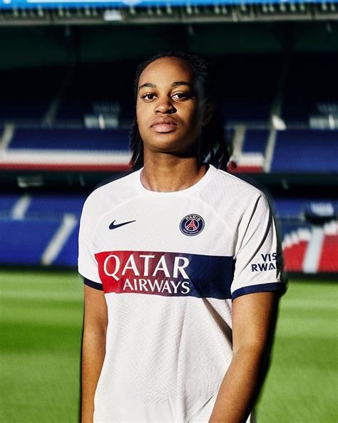 Paris Saint Germain Féminine 2023 24 Away Kit