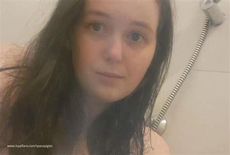 Gamer Girl Edging And Orgasm Nerdynami Official Profile Loyalfans