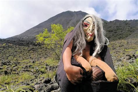 La Leyenda De La Siguanaba Todo Por Amor Guanacos