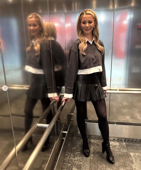Espns Laura Rutledge Has Fans Undivided Attention With Recent Back To Work Photos On Social