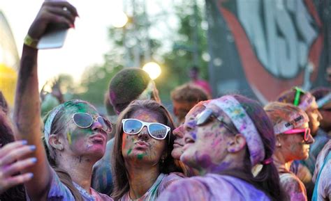 Promoting Your Custom Promo Products With Social Media Corporate