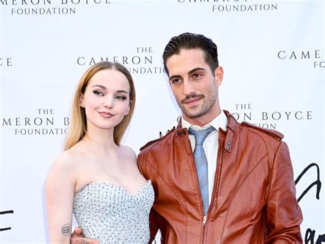 Dove Cameron Boyfriend Dove Cameron Boyfriend Live