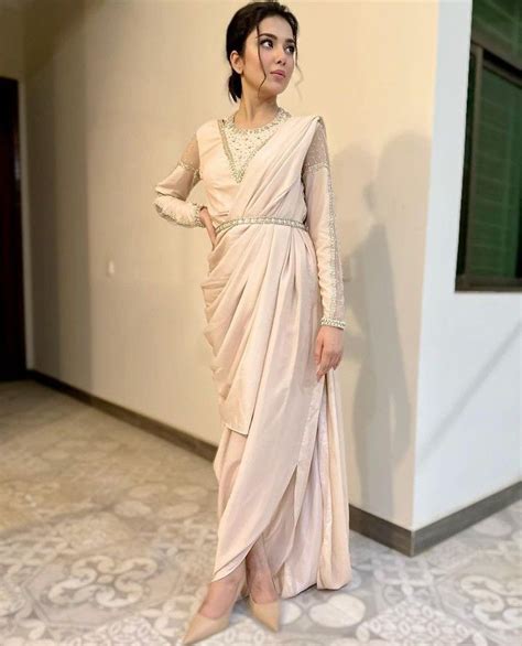 Rabeeka Khan Quick Outfits Women Dresses Classy Stylish Dress Book