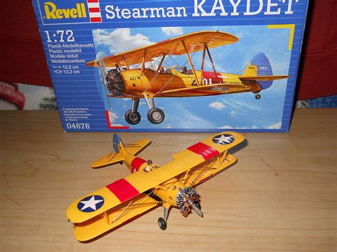 Stearman Pt 13d Kaydet Plastic Model Airplane Kit 172 Scale