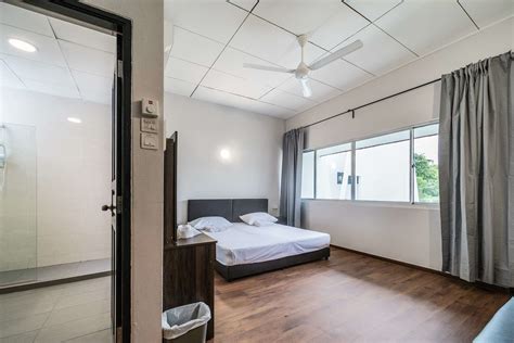 Tee Side Chalet Singapore Large Holiday Bungalows In Pasir Ris