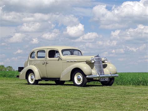 Lot 20 1935 Oldsmobile Six F 35 Touring Saloon