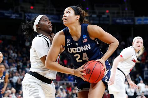 Napheesa Colliers Uconn Career Take A Look At Ncaa Stats Awards