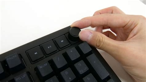 Review Of The Hot Swappable Illuminated Full Size Keyboard HyperX Alloy Rise Mechanical Gaming