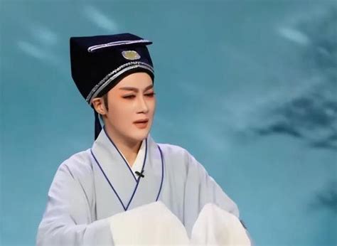 越剧女神张宇峰：嫁滑稽演员引热议，婚后生活甜如蜜？新闻看看