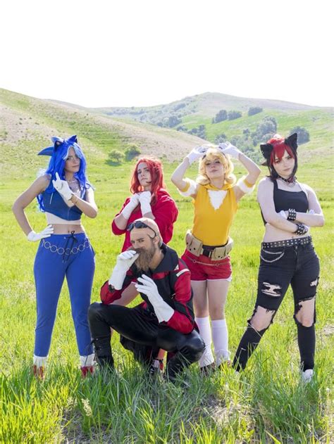 Sonic The Hedgehog Cosplay Group W Dajackies Athenacos Raineemery