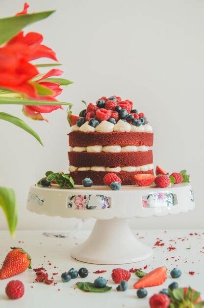 Premium Photo Berry Cake
