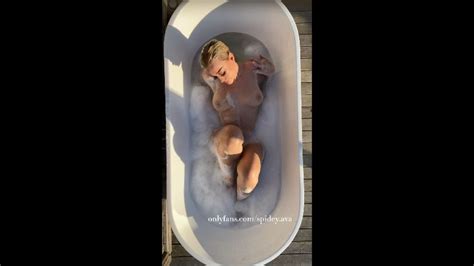 Spicyava Sunny Outdoor Bubble Bath In Beautiful New Zealand Manyvids