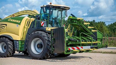 A World First From Krone Integrated Front Guard For Maize Headers