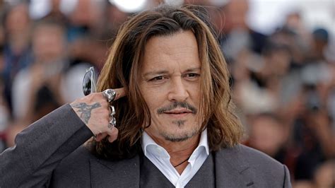 Johnny Depp Reçoit Largent Damber Heard Et En Fait Don à Des